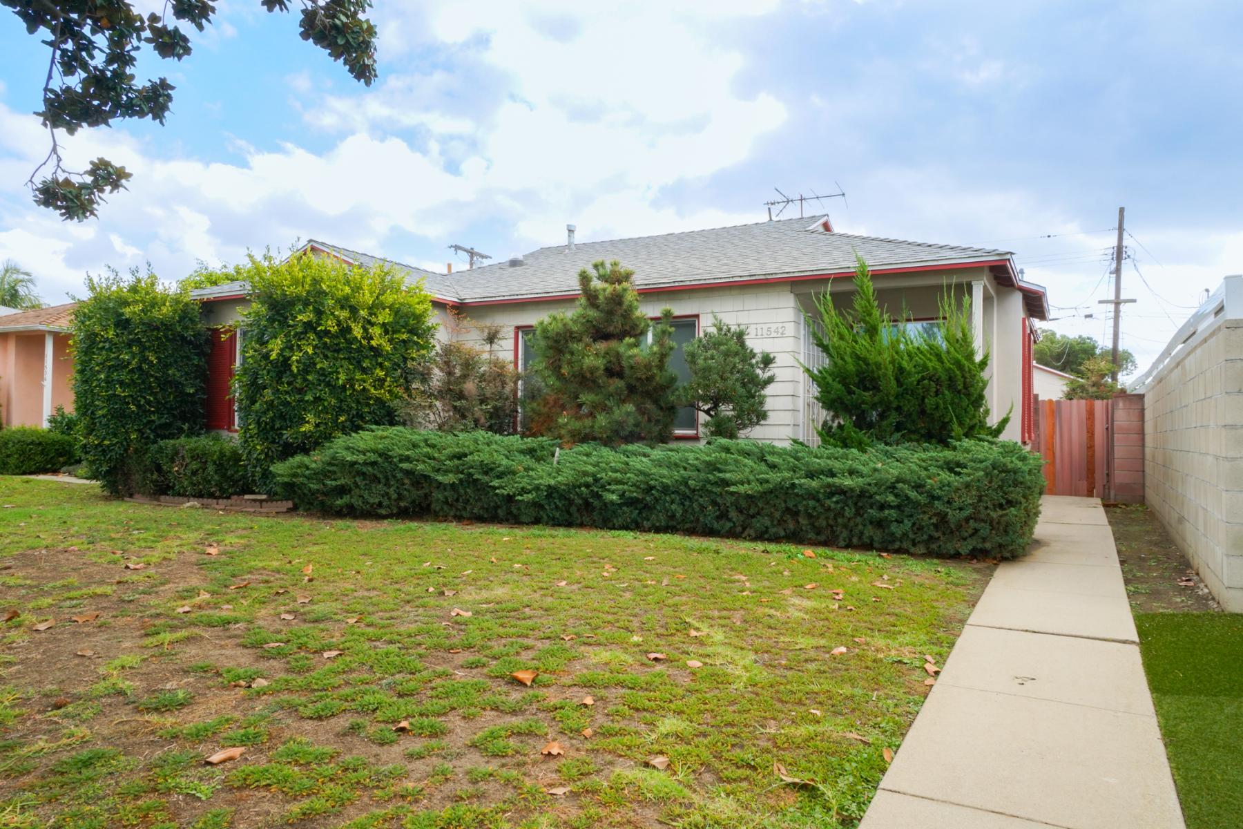 11542 Clarkson Rd - Pete Castro Group | SELL WELL. BUY WISE. LIVE HAPPY.